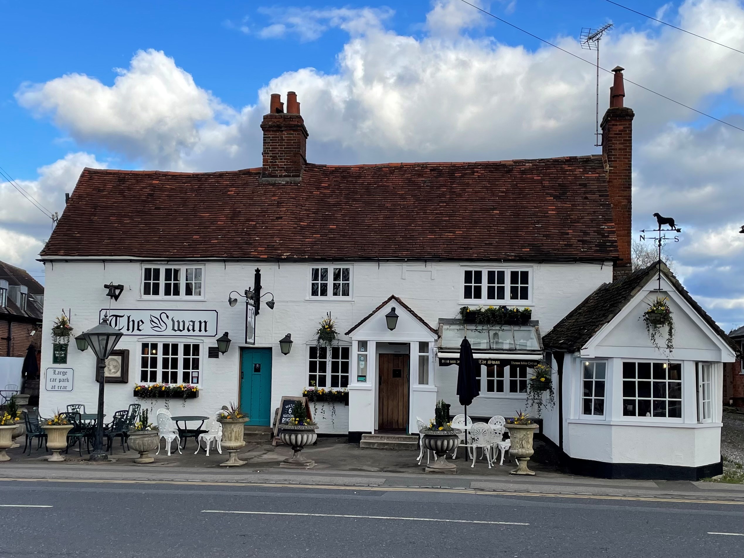The Swan Re-Opens it’s doors! | Fraser's Budgens